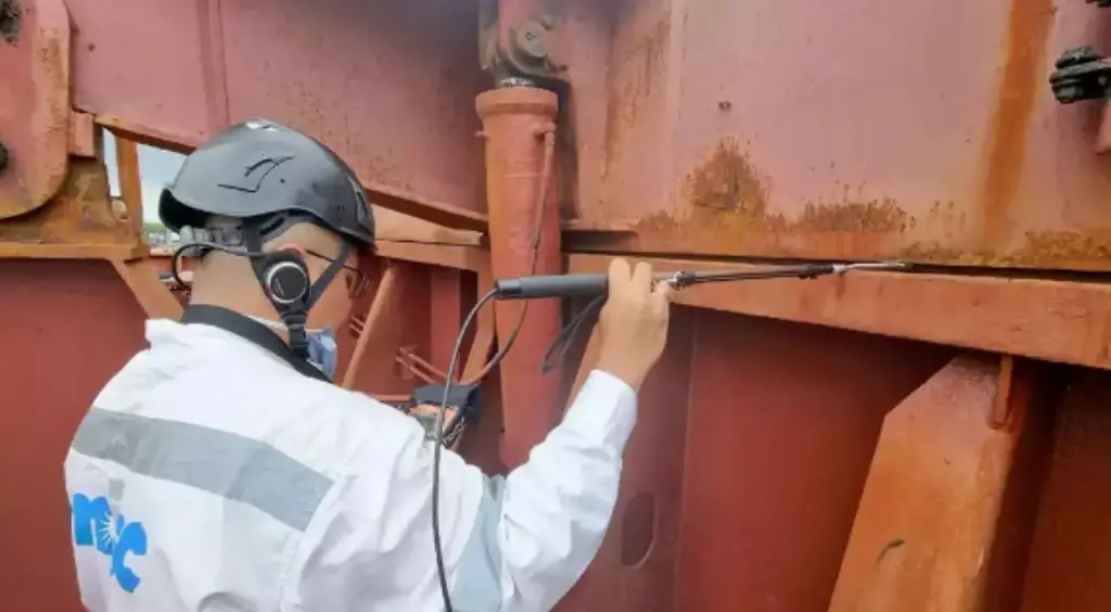 Hatch Cover Inspection | LLOYD'S MARITIME INSTITUTE OÜ